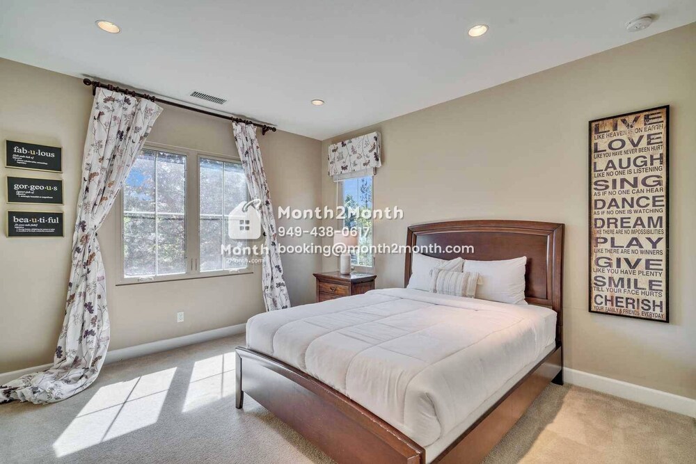 Luxury 5BR Irvine Gem｜Resort-Style Amenities｜Monthly Stays｜1st Floor BR ...