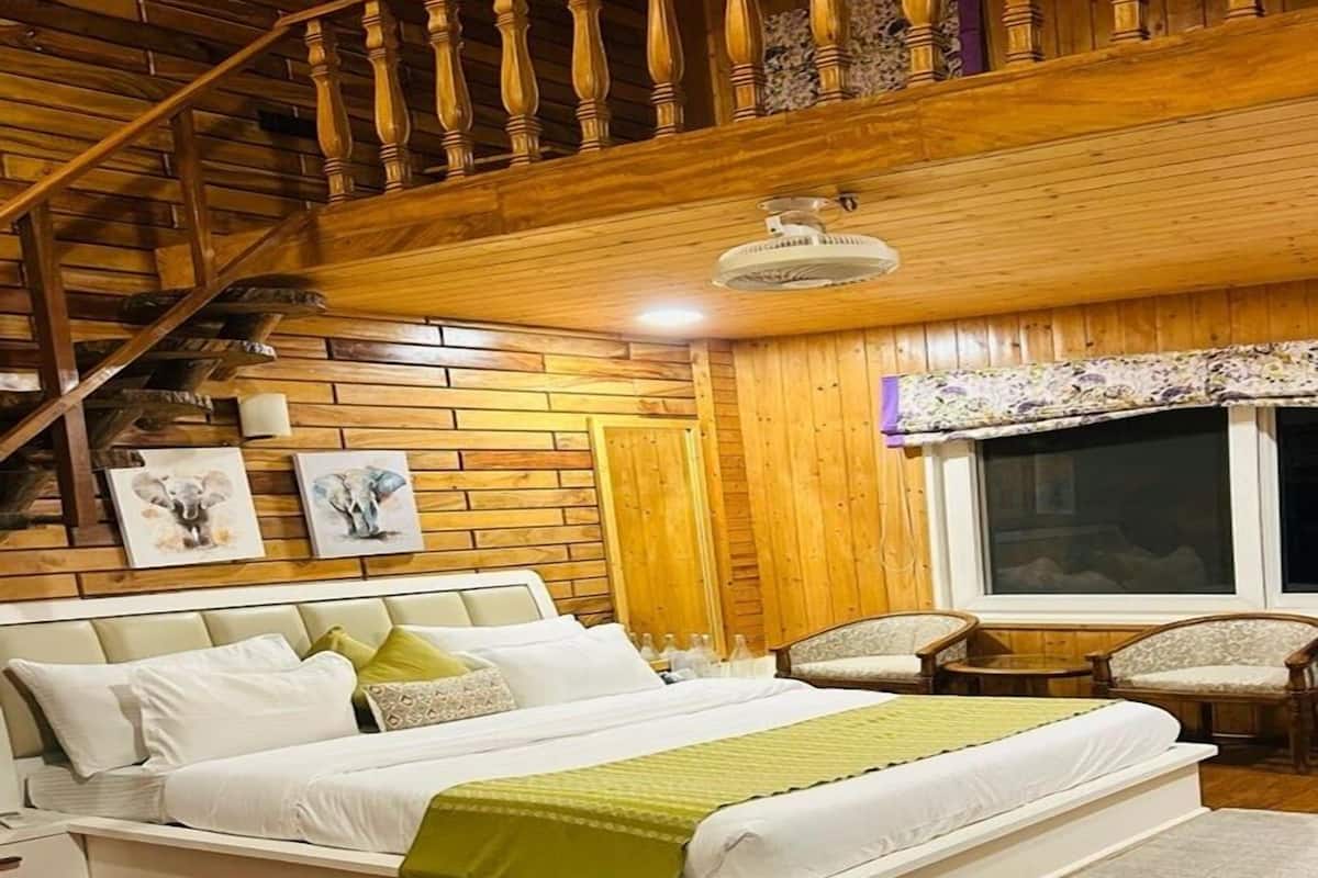 Mountain View Premium Room | Lençóis de algodão egípcio, roupa de alta qualidade, secretária