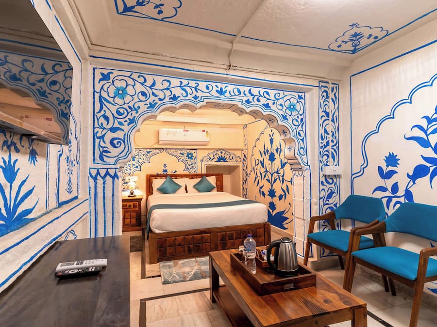 Quarto Duplo Superior | Roupa de alta qualidade, edredões de penas, Wi-fi grátis
