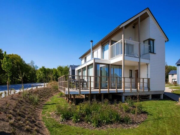 Tranquil Villa For 8 Guests - Froidchapelle