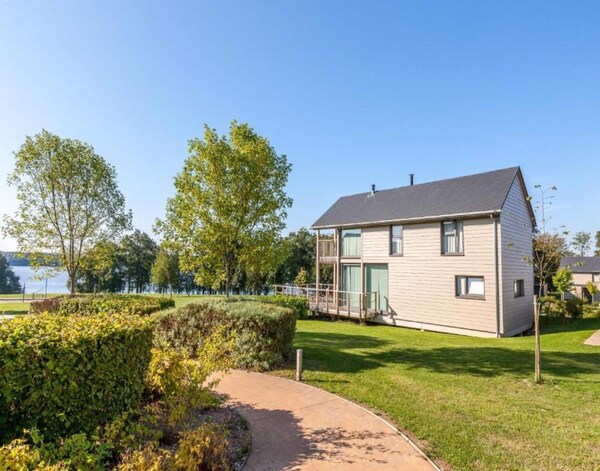 Family Villa By The Lake - Froidchapelle