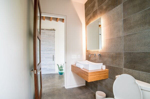 Hale Queen Emma In Princeville - Kauai, HI