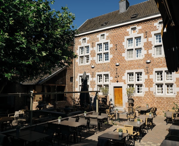 Blanckthys Hotel Voeren - Digital Check-in, Key By Email Or Sms - Voeren