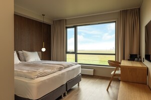 Quarto triplo superior, para não fumantes | Cortinas blackout, quartos à prova de som, Wi-Fi de cortesia