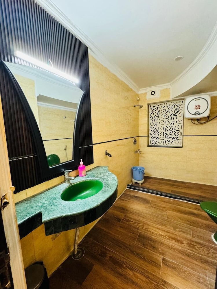 Hotel Dayal Regency - Gurugram