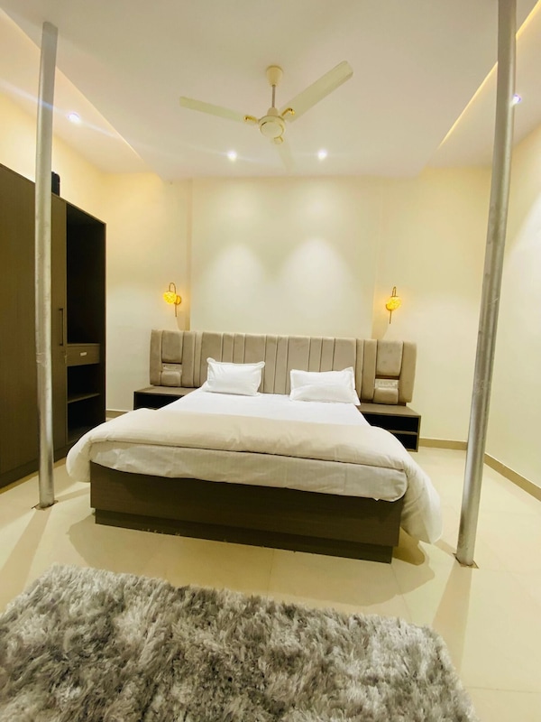 The Commune Varanasi - Varanasi