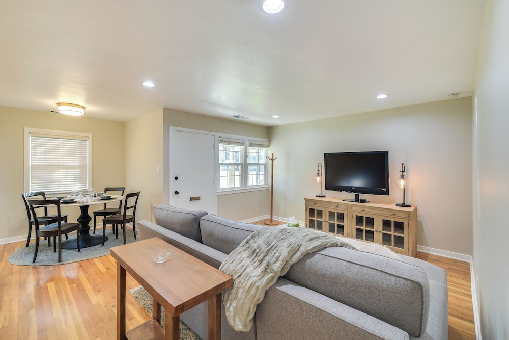 4 Mi To Dtwn San Jose: Sleek & Modern Duplex! - Santa Clara, CA
