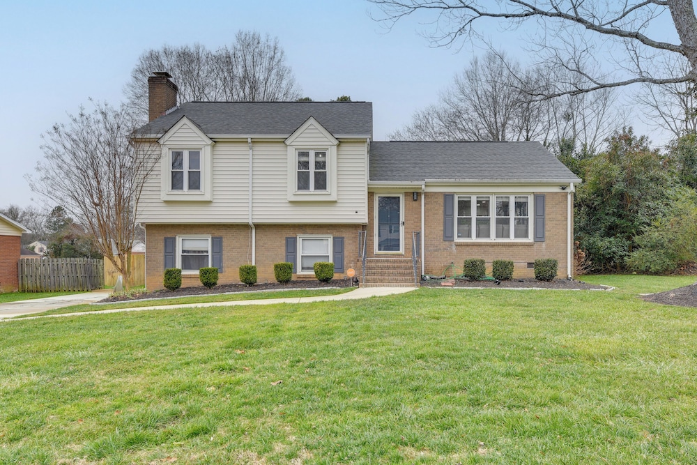 8 Mi To Uptown: Home W/ Hot Tub In Charlotte! - Charlotte, NC