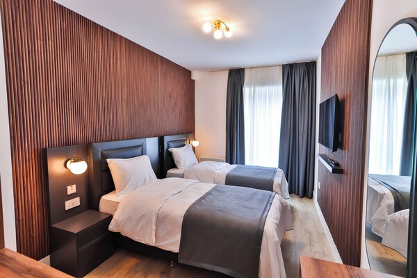 Finsbury Rose - London