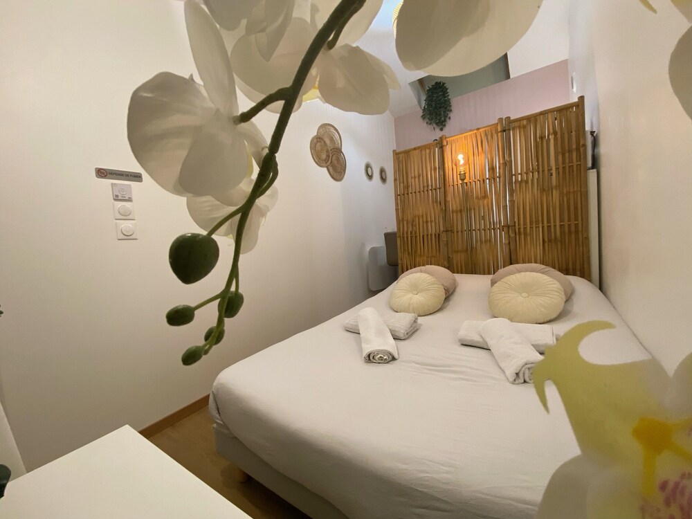 LogeYou Apartment Cocoon - Chartres-de-Bretagne | Vrbo
