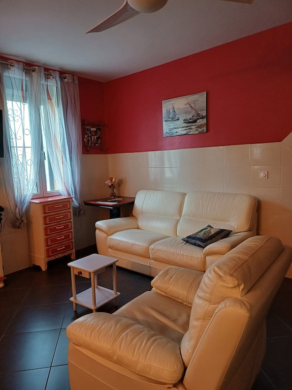 Ville Touristique à Proximité De Perpignan. - Ille-sur-Têt