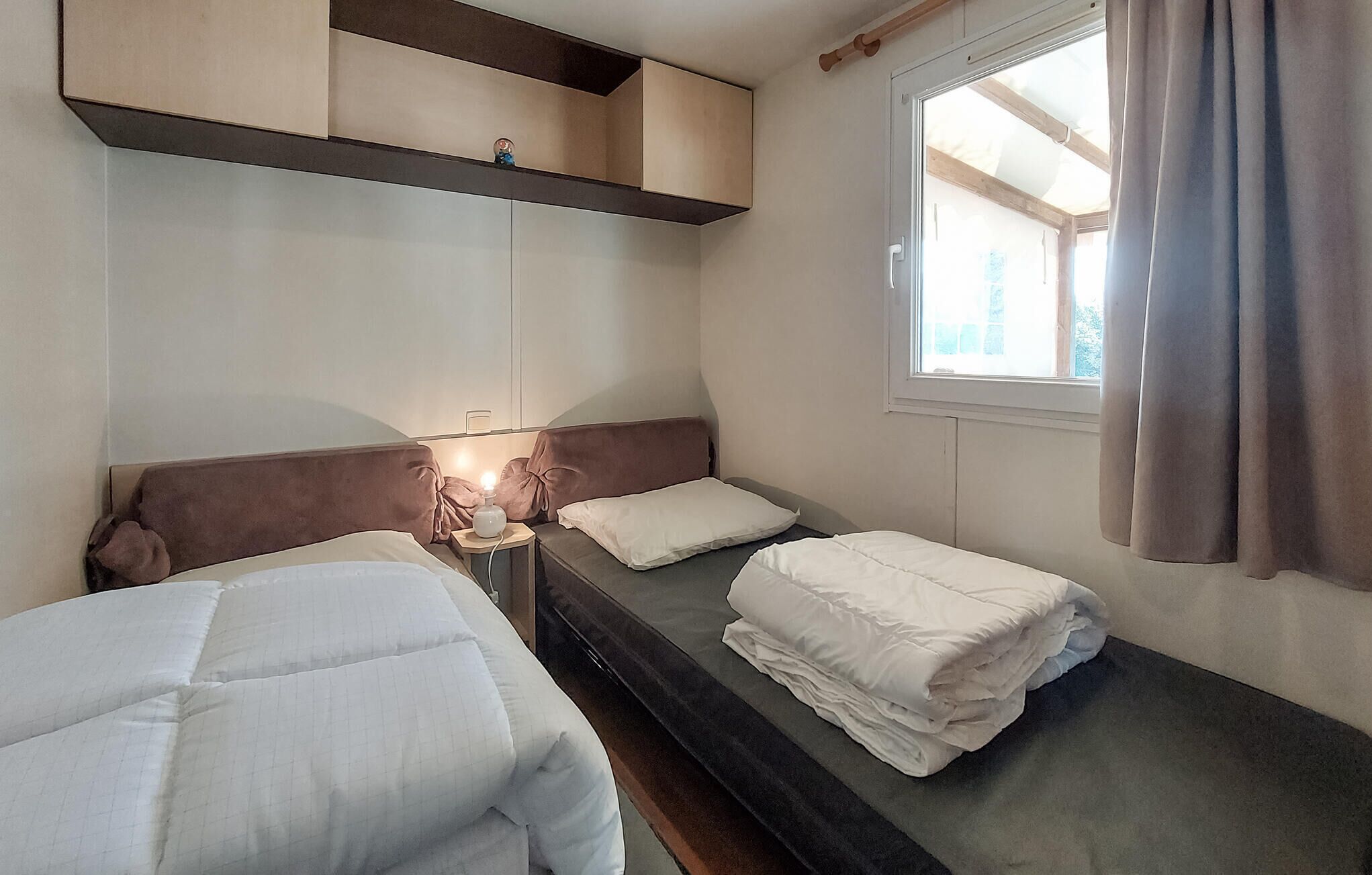 Mobilhome With Shared Pool - Locmariaquer