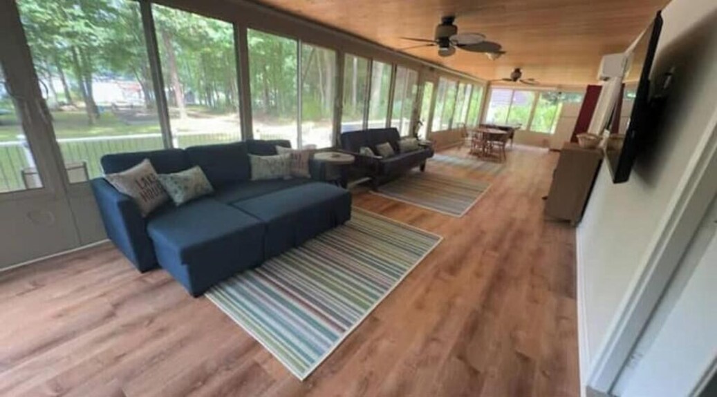 Sunset Cove Lake House Lake Front With Dock Basketball Kayak Wine - Lake Anna, VA