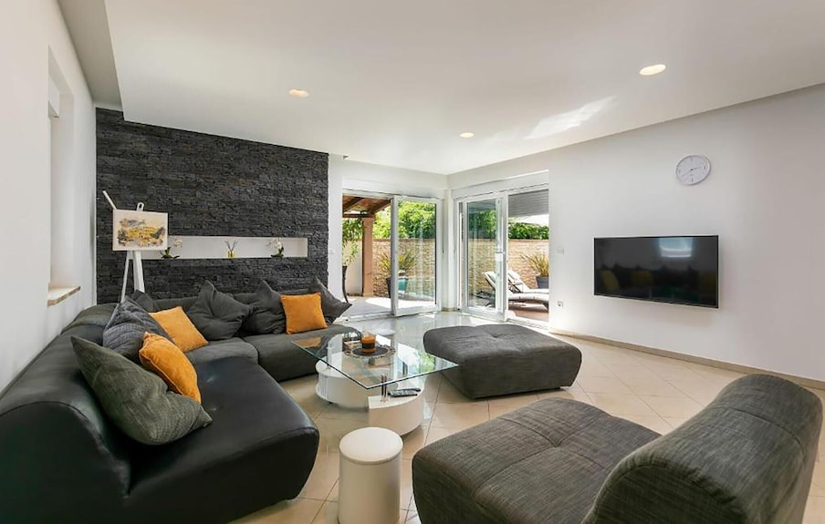 Maison Confortable De 5 Chambres à. - Rovinj