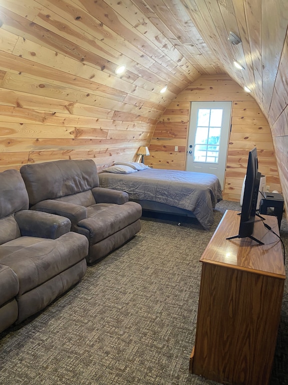 The Little Red Barn - Lakeside Tiny Home Rental -Sleeps 4 - Spiral Staircase - Minnesota