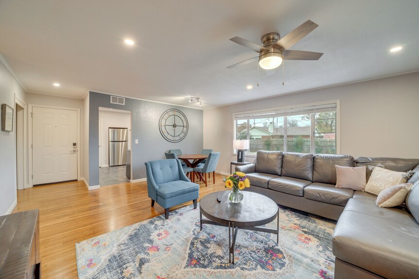6 Mi To Dtwn: Dog-friendly Home W/ Yard In Tulsa - Tulsa, OK