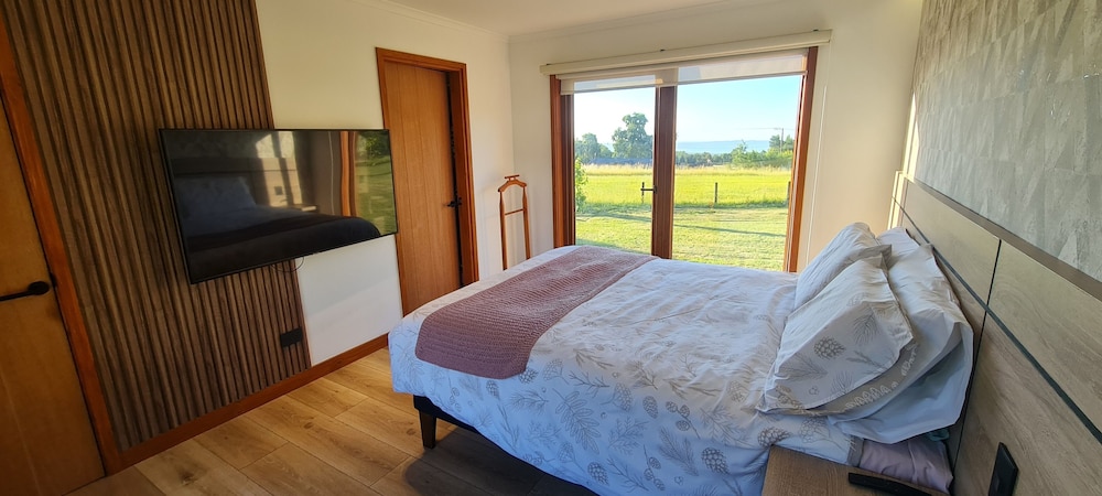 House with Volcano and Lake View (JW) - Villarrica | Vrbo