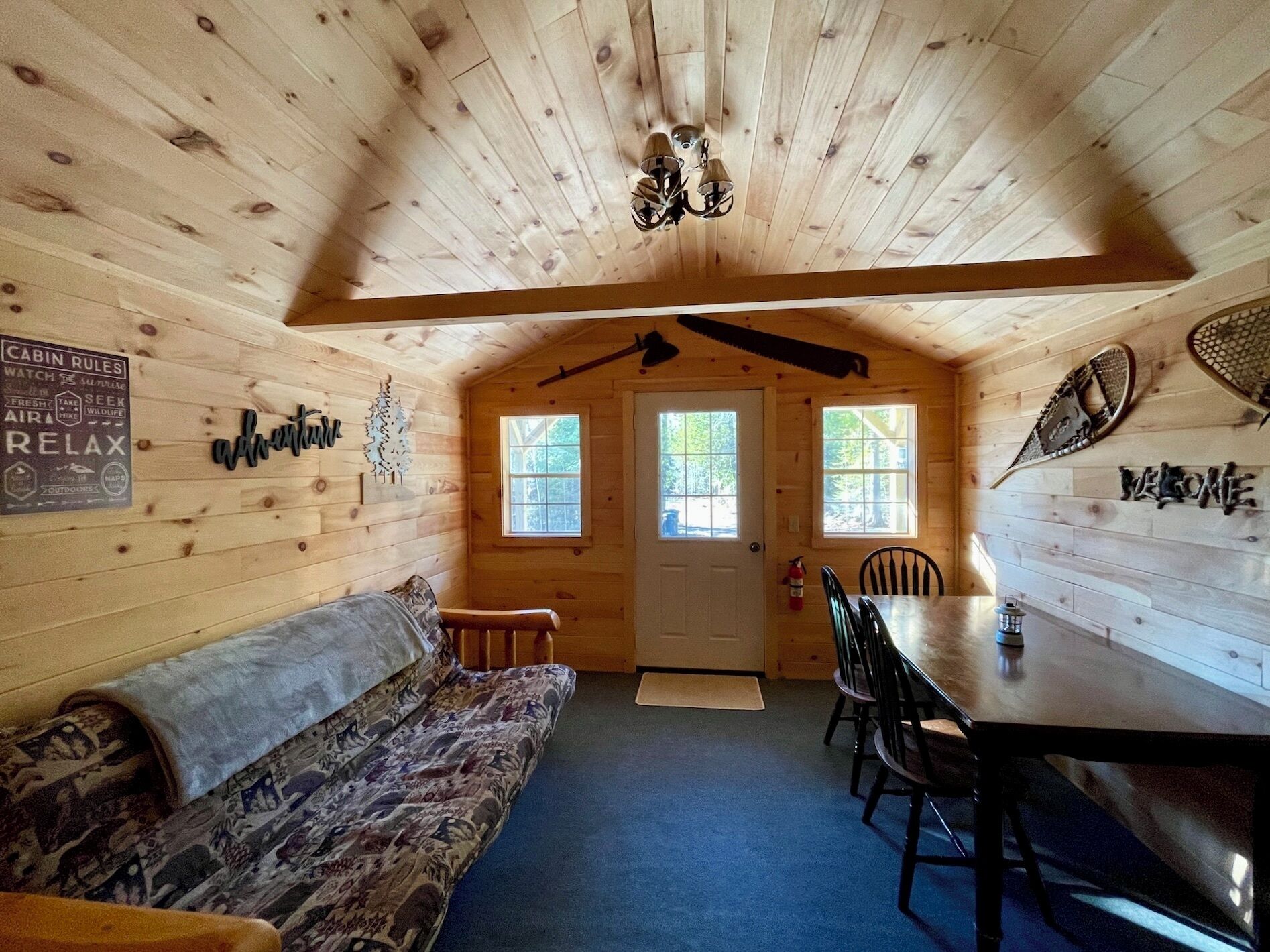 Henry's & White Birch Cabins - Johnswood Off Grid Cabins On Drummond Island - Drummond, MI