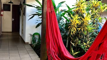 Área de estar no saguão