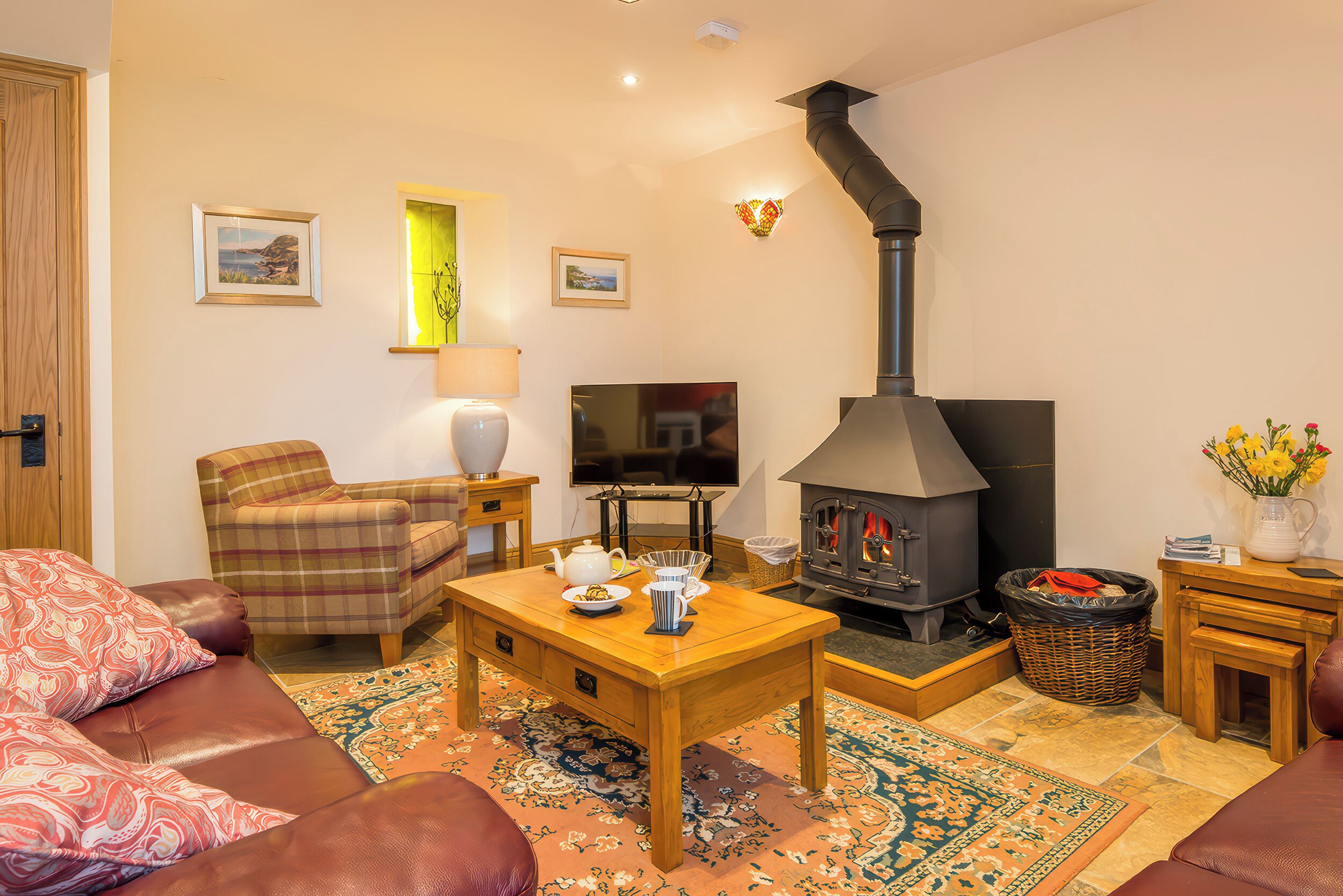 Teifi Cottage, Pet Friendly, Luxury Holiday Cottage In Cenarth - Aberporth