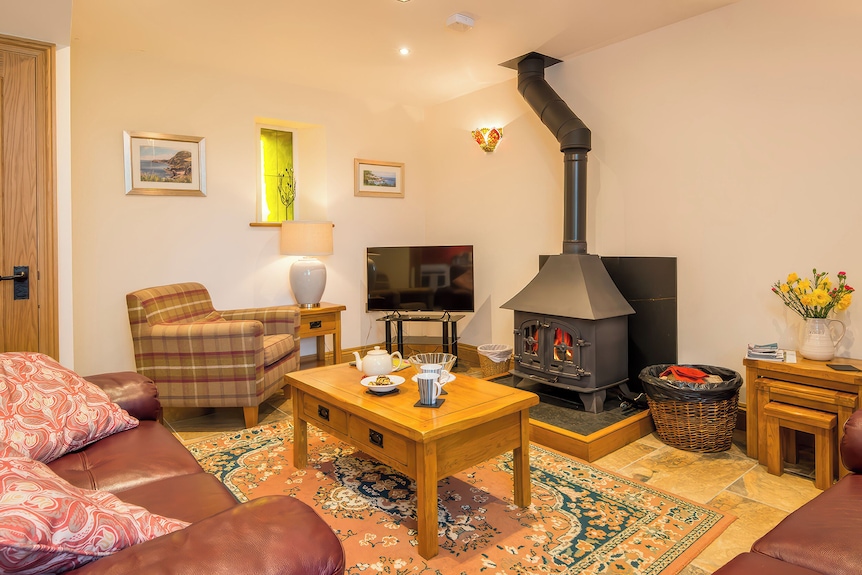 Teifi Cottage, Pet Friendly, Luxury Holiday Cottage In Cenarth - Aberporth