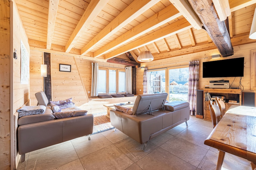 Chalet 'La Grange Des Aiguilles' Met Uitzicht Op De Bergen, Eigen Terras En Wi-fi - Saint-Jean-de-Maurienne
