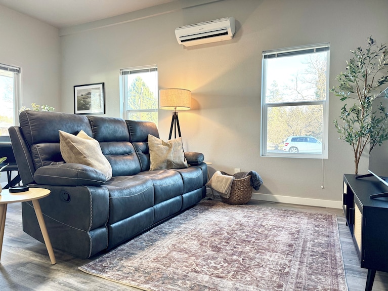 Quiet 2br Condo Near Downtown - Spokane, WA