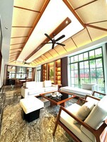 Vila superluxo, 4 quartos, vista para o jardim | Lençóis italianos Frette, roupas de cama premium, edredons de pluma