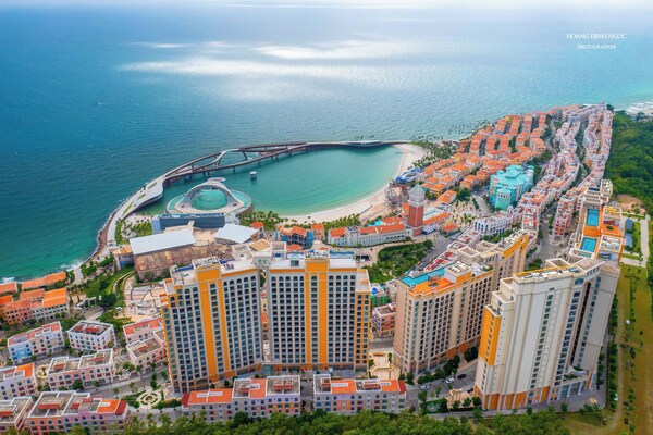 Luna Sol - Sunset & Firework Signature - Phú Quốc