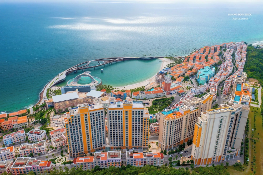 Luna Sol - Sunset & Firework Signature - Phú Quốc