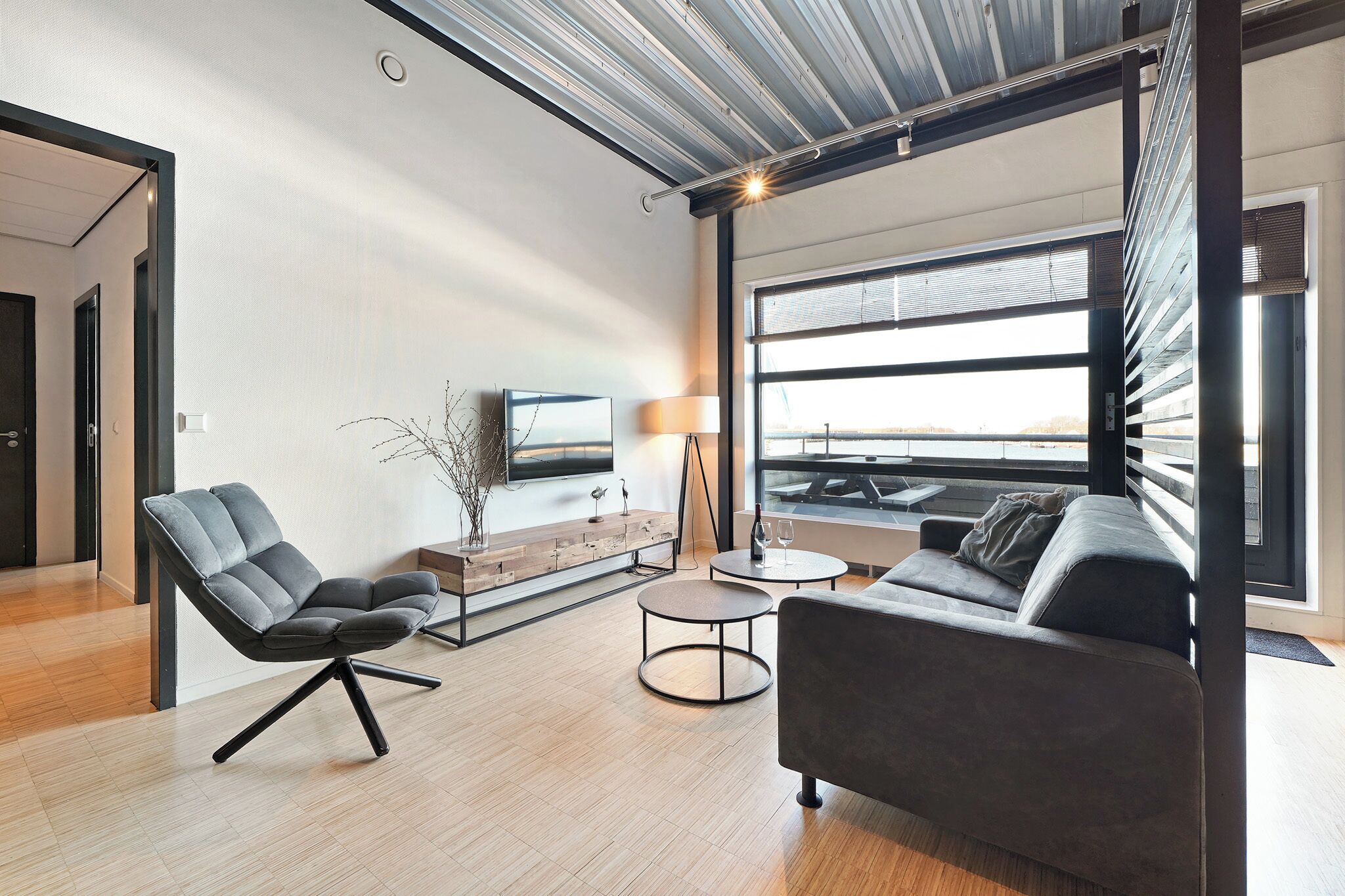 Beautiful Apartment On The First Floor With A Private Balcony And Fantastic Views. - Brouwershaven