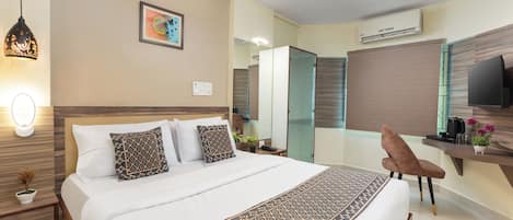 Quarto casal luxo | Roupas de cama antialérgicas, escrivaninha