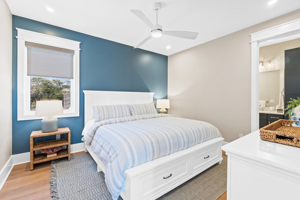 6 Bdrms, Private Pool, 2 min. Walk to Private Beach Access! - Cape San ...