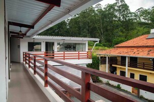 Quarto básico | Terraço/pátio