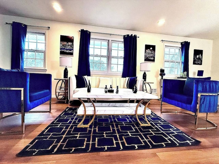 A Touch Of Luxury - Gretna, NE