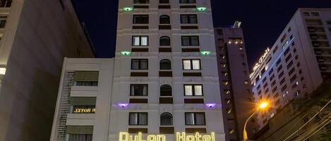 Fachada da propriedade