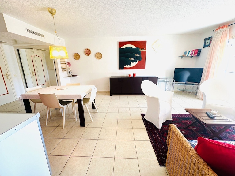 Lovely T2 Apartment In Residence With Swimming Pool And Sea View. Free Parking. - Solenzara