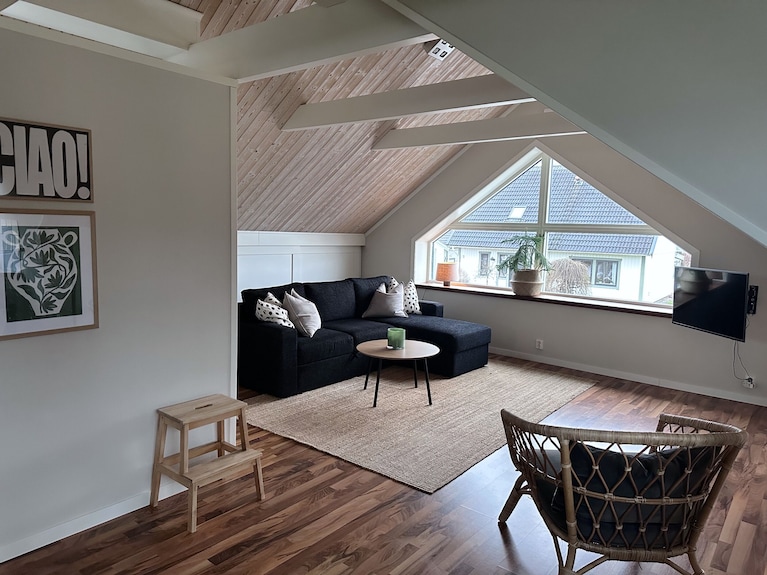 Mysig Lägenhet I Eget Hus Med Altan Nära Lassalyckan - Ulricehamn