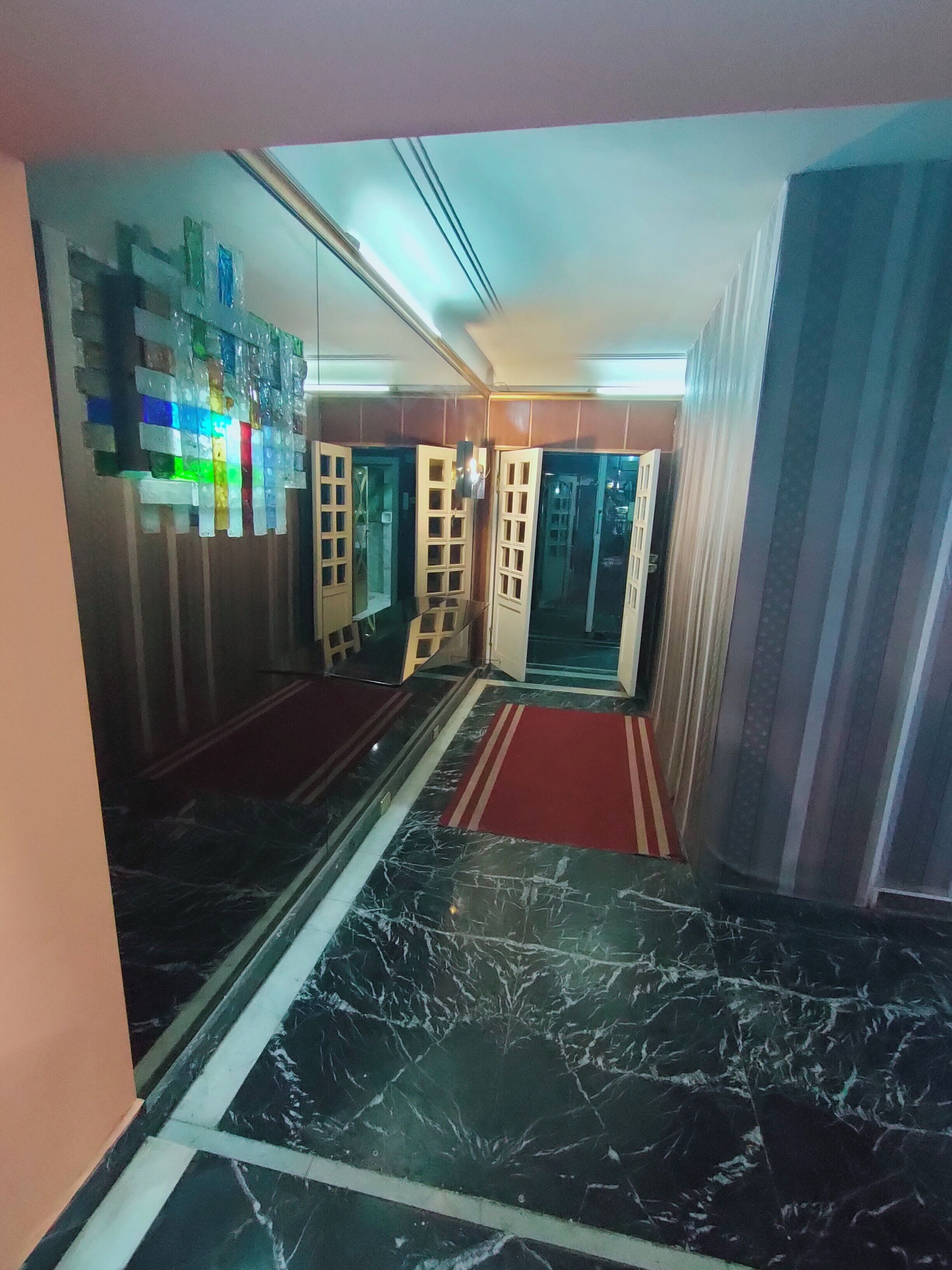 Apartamento luxo, vista para a cidade | Área de estar