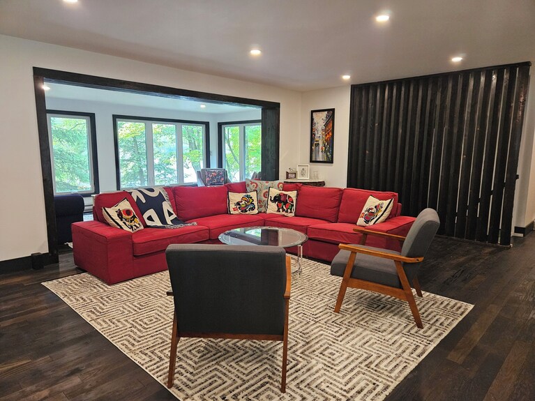 Lake Of Bays Getaway -Waterfront Cottage With Scenic Rooftop Boathouse - Ontario 60