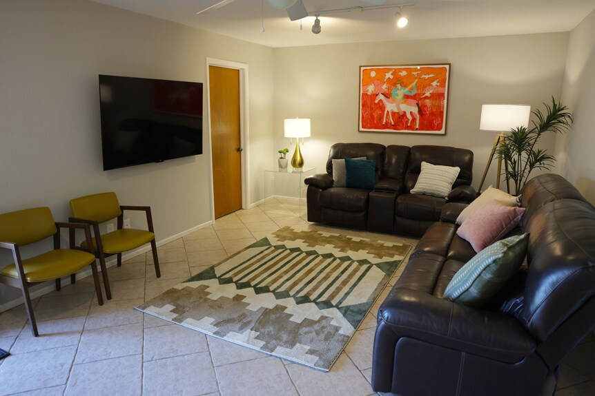 Spacious Mid-century Modern 3br 2bt - Odessa, TX