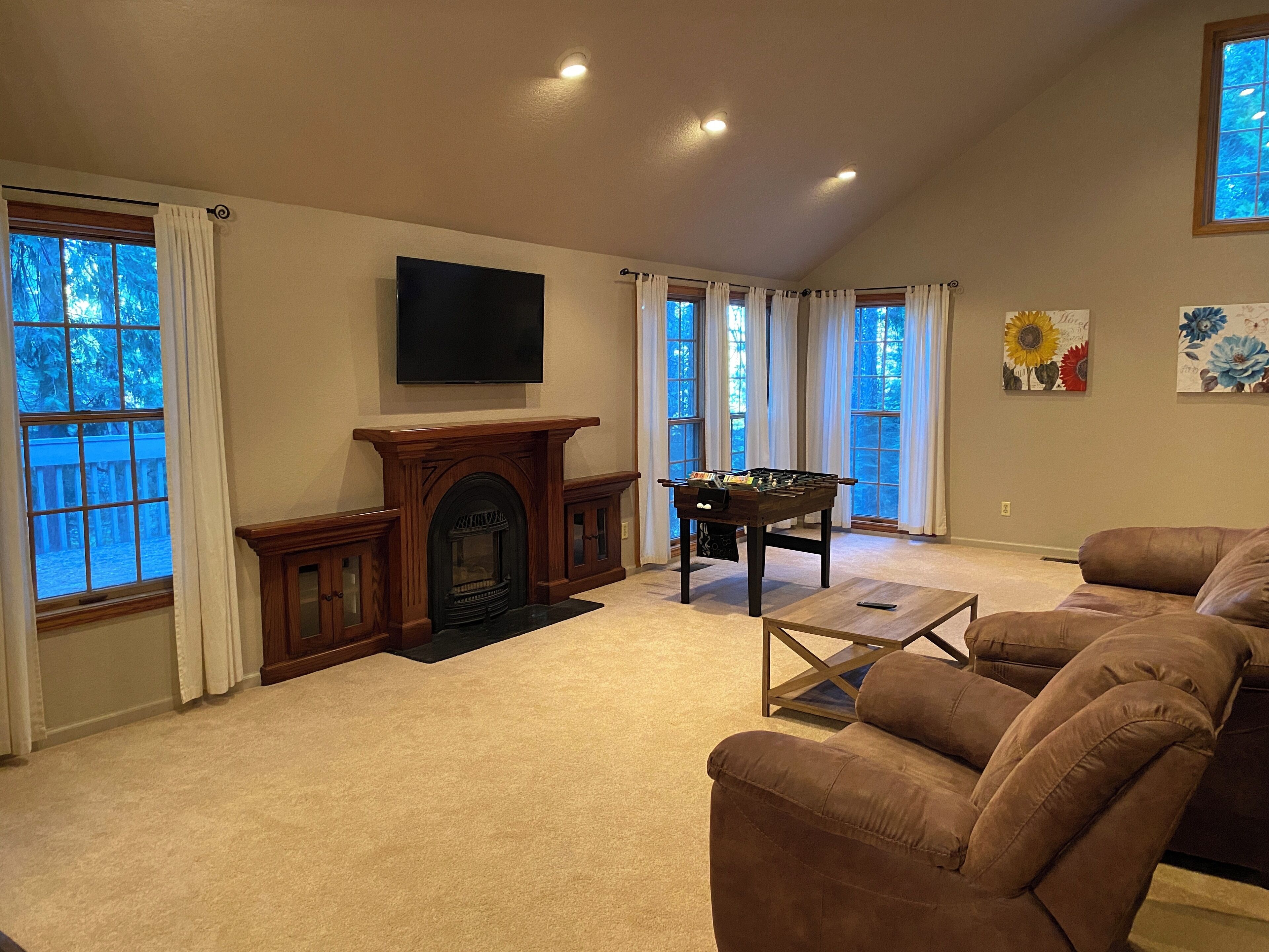 Charming 4-bedroom Cabin A Few Minutes From Pinecrest Lake In Fabulous Long Barn - Pinecrest, CA