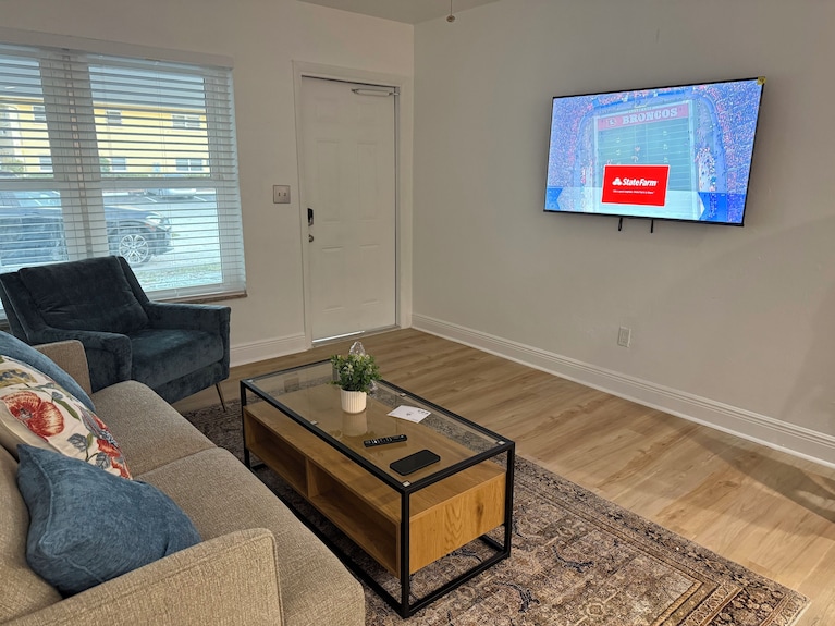 Charming 1-bedroom Apartment In Fort Lauderdale With Wifi. Close To The Beach, - Tamarac