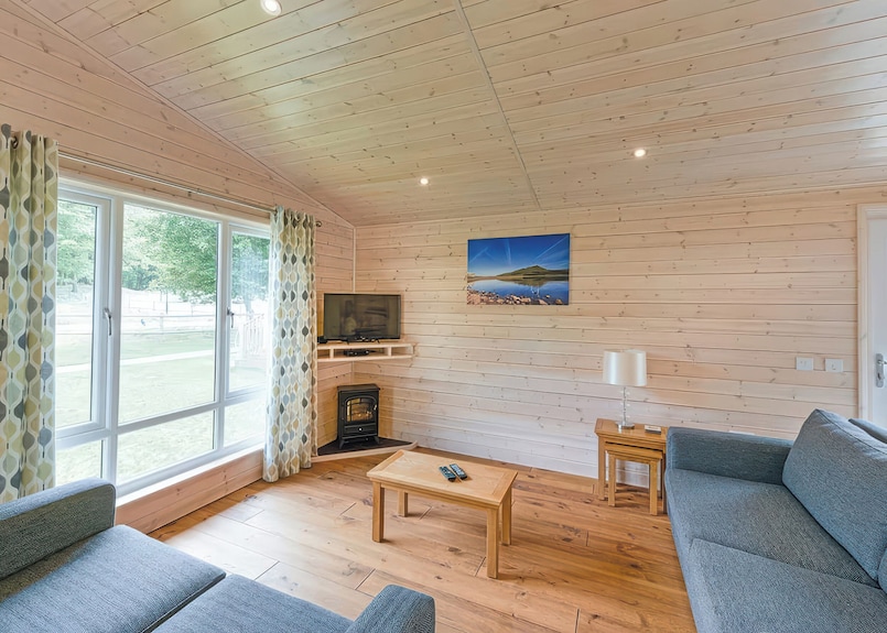 Dovestone Luxury Lodges (Sleeps 4) - Pets Welcome In Greenfield - West Yorkshire