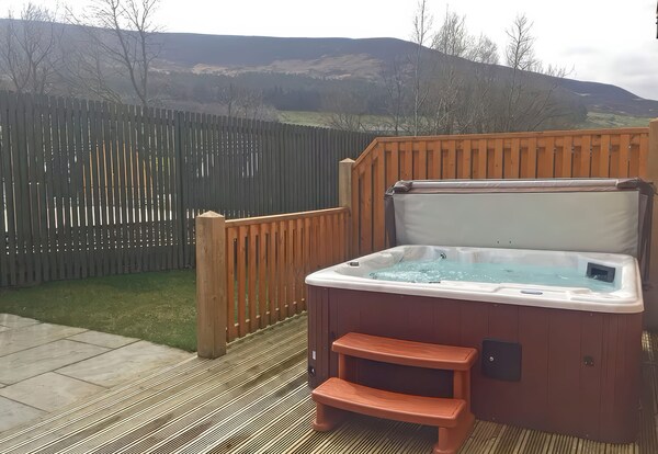 Dovestone Luxury Lodges (Sleeps 4) - Pets Welcome In Greenfield - 