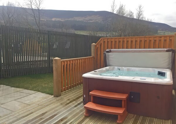 Dovestone Luxury Lodges (Sleeps 4) - Pets Welcome In Greenfield - 