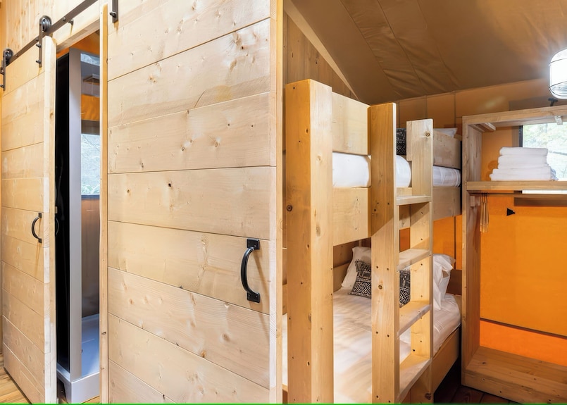 The Kingfisher Safari Tent - Pets Welcome In Greenfield - Cheshire