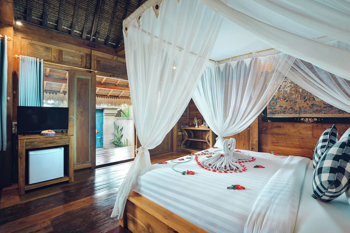 Villa Clássica, varanda, vista para a montanha | 1 quarto, minibar, cofre no quarto, secretária