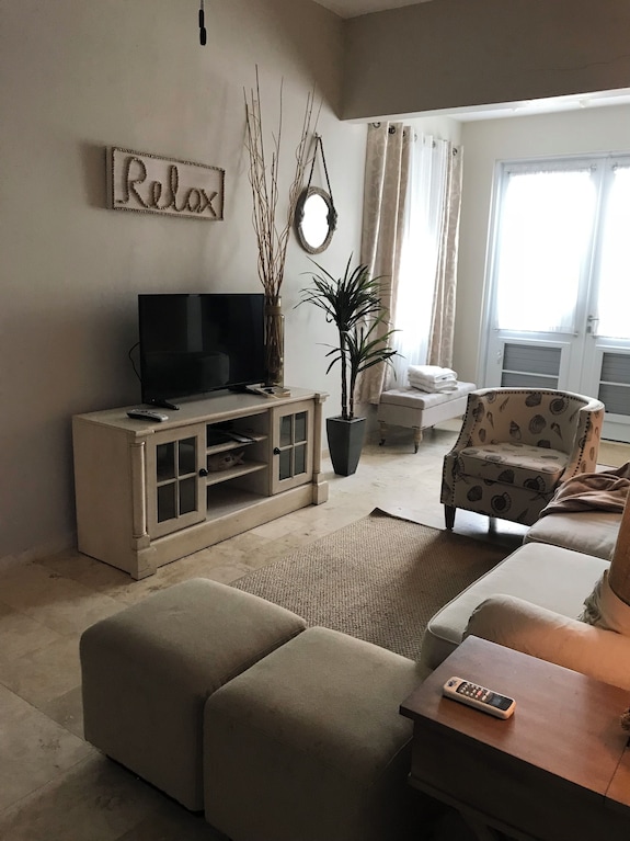 Tranquil 3-bedroom House In San Juan With Ac, Wifi, Steps To Beach - San Juan