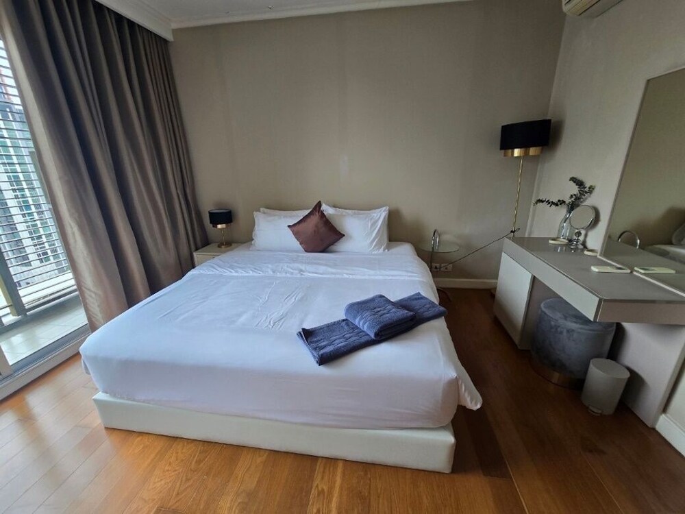 Hive Taksin Sathorn - Bangkok | Vrbo